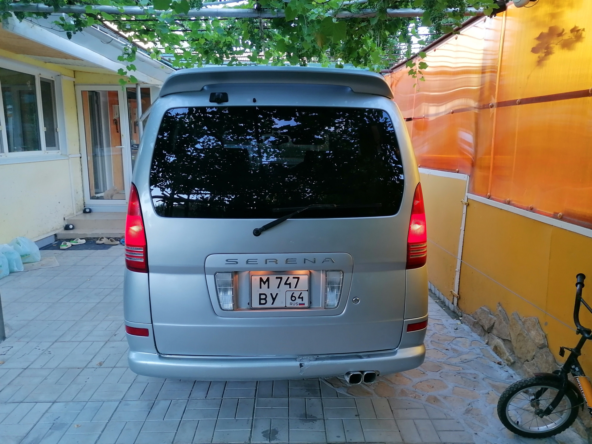 5-я Дверь — Nissan Serena Mk II (C24), 2 л, 2001 года | кузовной ремонт | DRIVE2