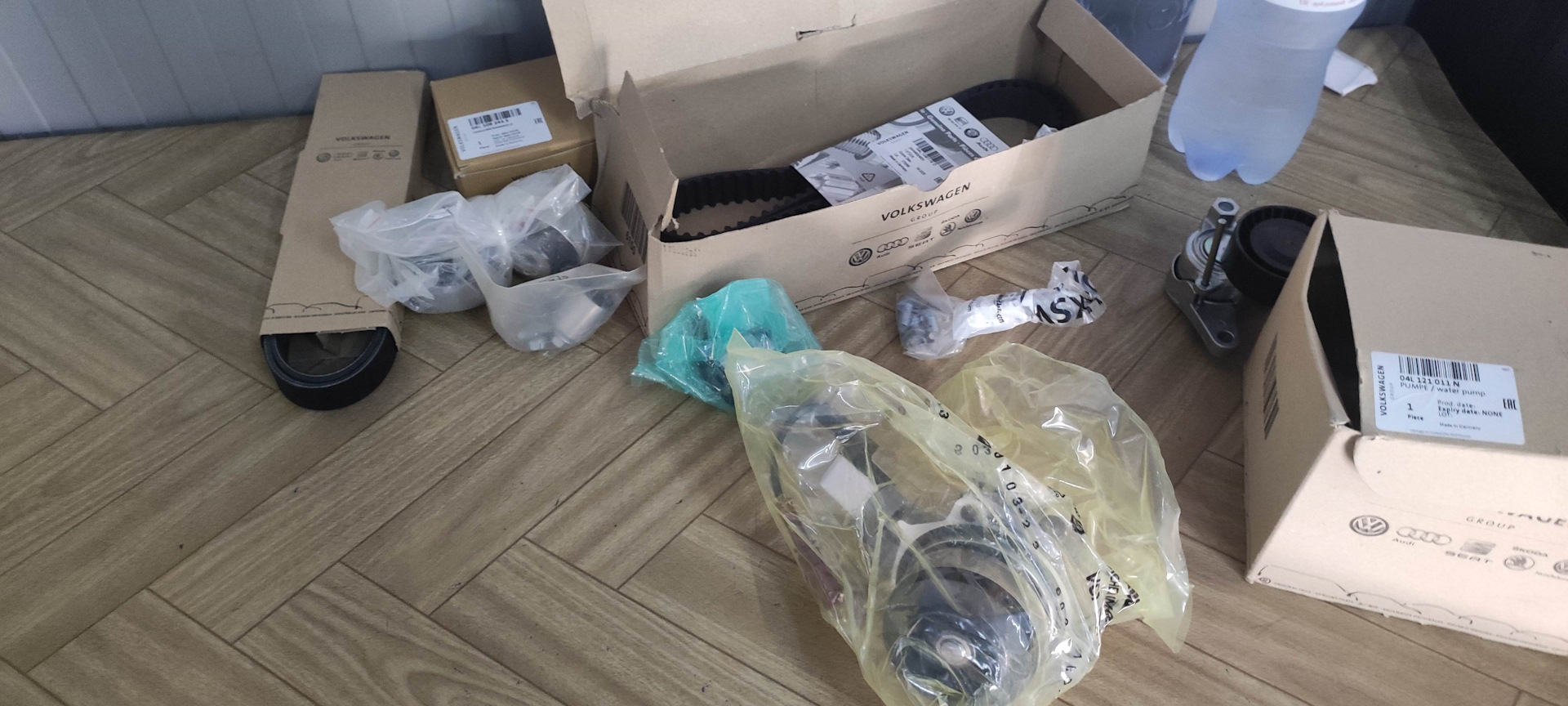 Замена ремня ГРМ на 2.0 дизель DBGC — Volkswagen Tiguan (2G), 2 л, 2018 ...