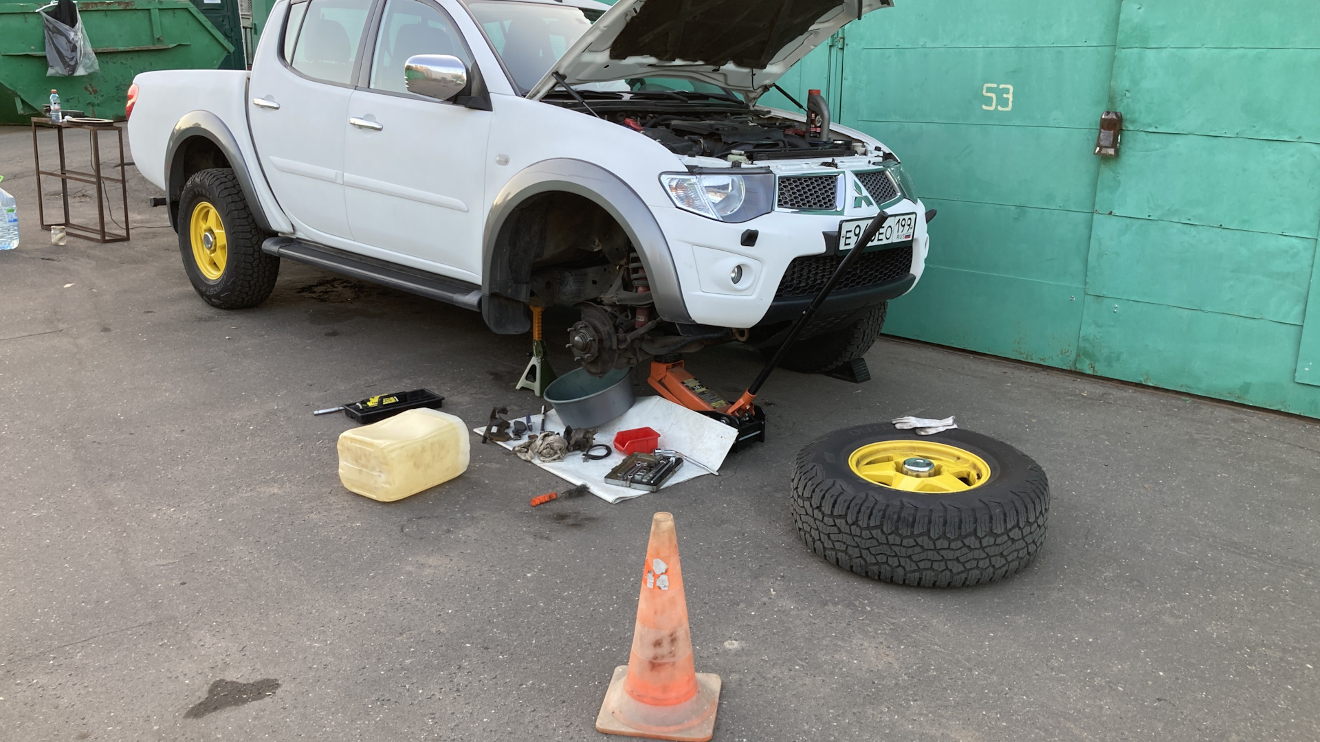 Как перебрать суппорта на L200 — Mitsubishi L200 (4G), 2,5 л, 2012 года ...