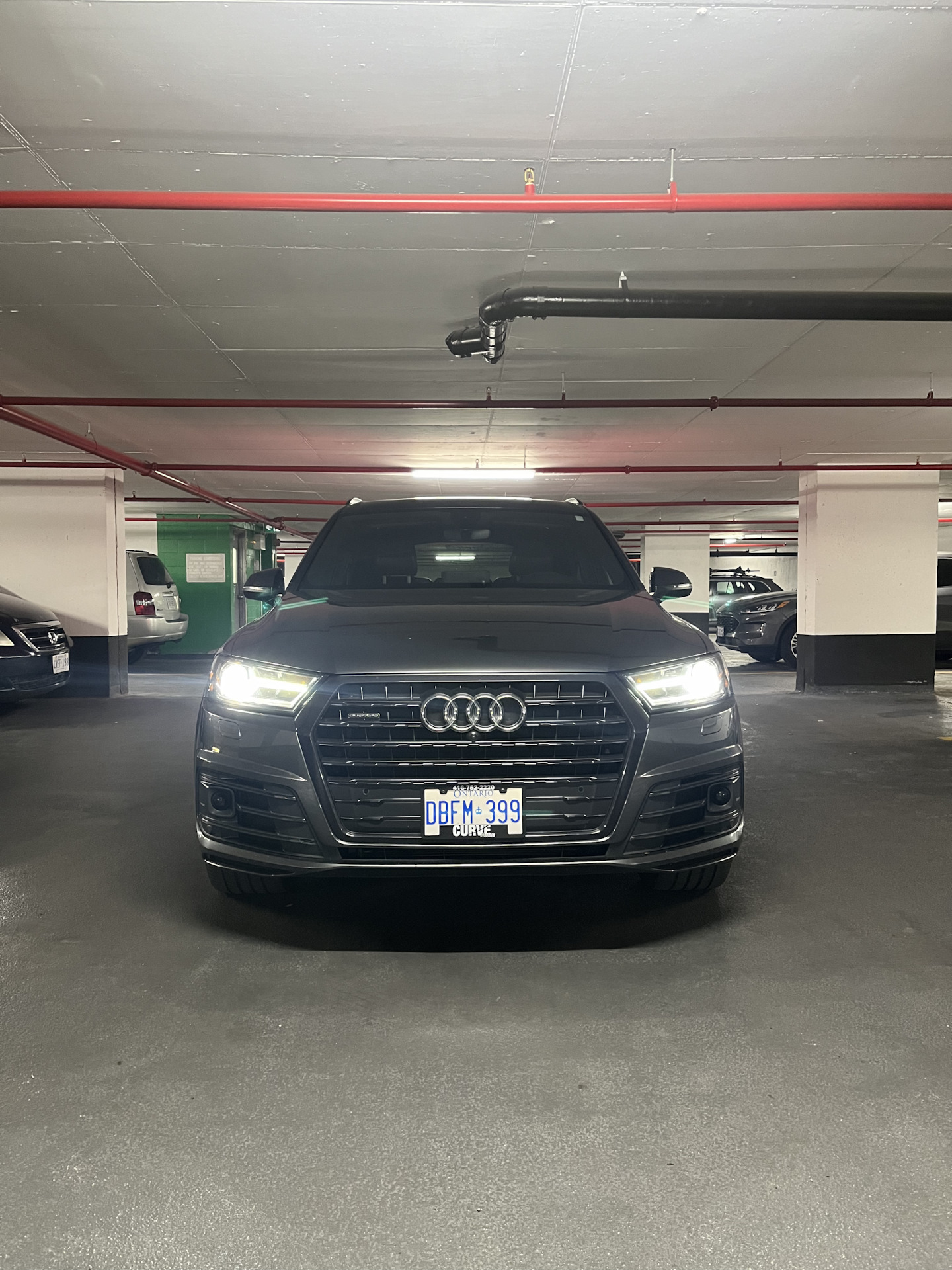 Замена воздушного фильтра — Audi Q7 (2G), 3 л, 2019 года | плановое ТО ...