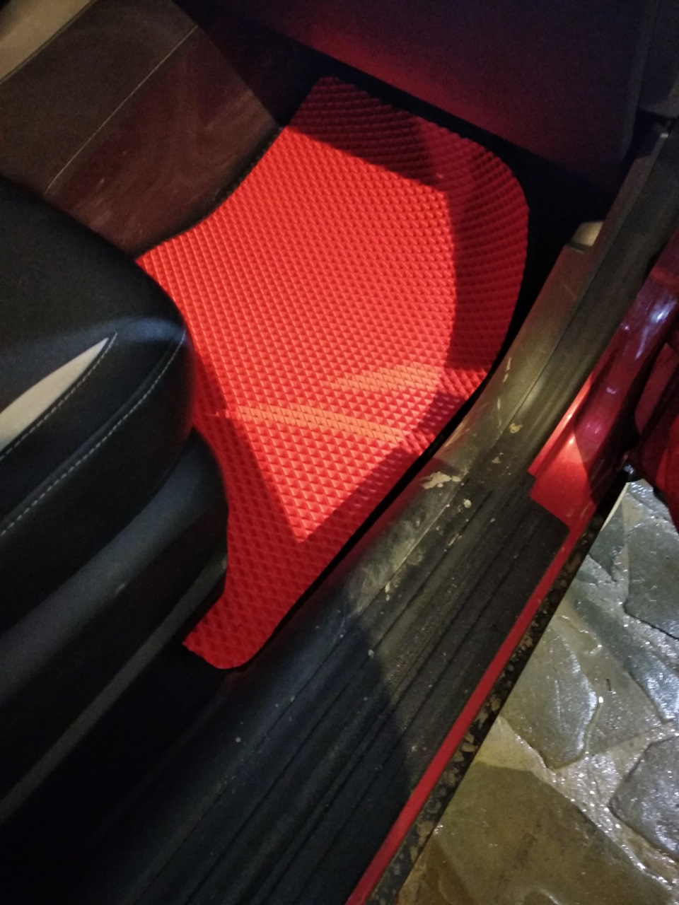 Eva коврики — Lada Vesta SW Cross, 1,8 л, 2019 года | аксессуары | DRIVE2