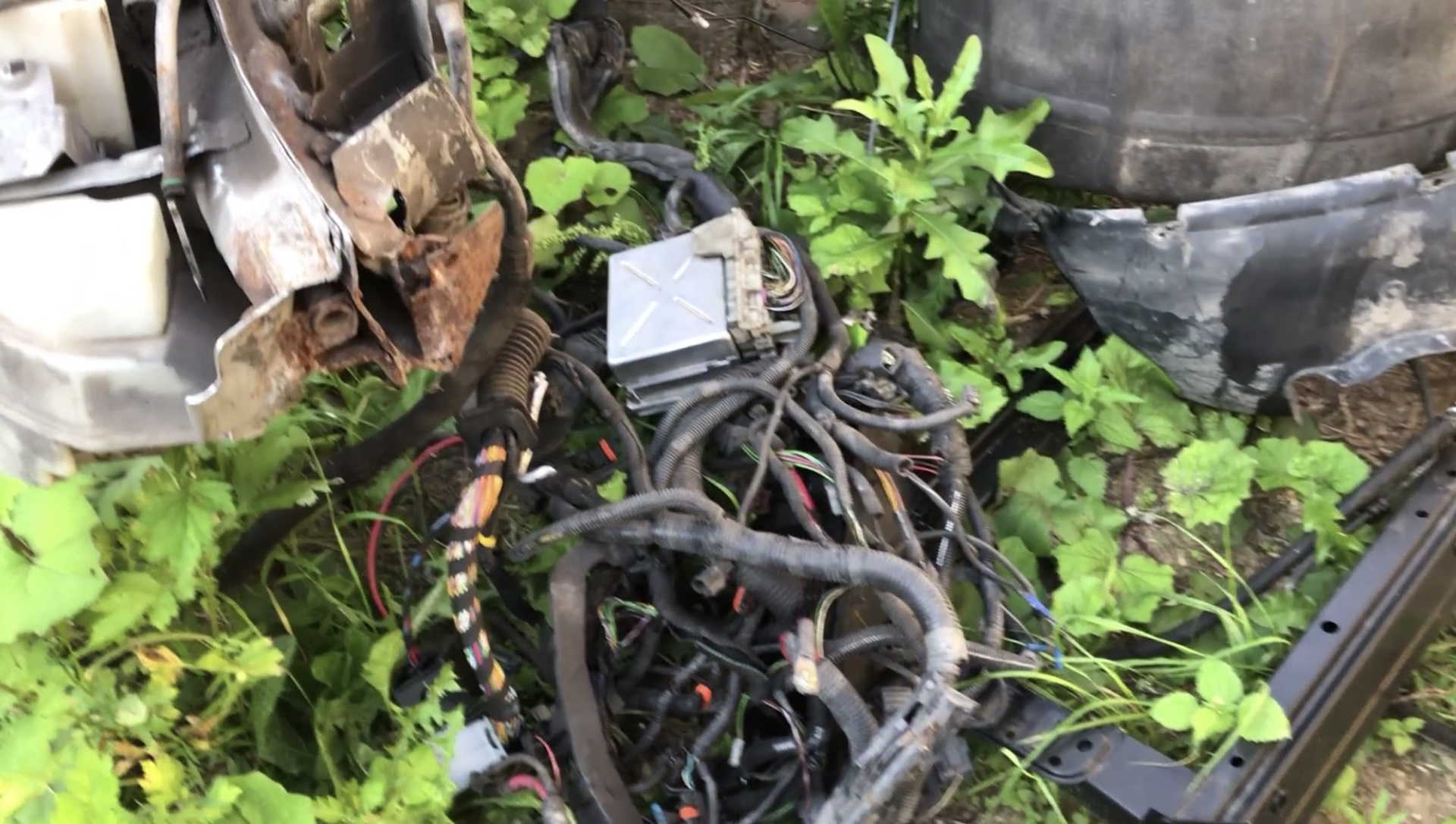 Детали для проведения жестяных и малярных работ — Volvo XC90 (1G), 2,5 ...