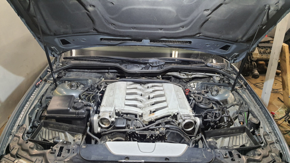 Первые вложения, замена свечей и катушек зажигания — BMW 7 series (E65 ...