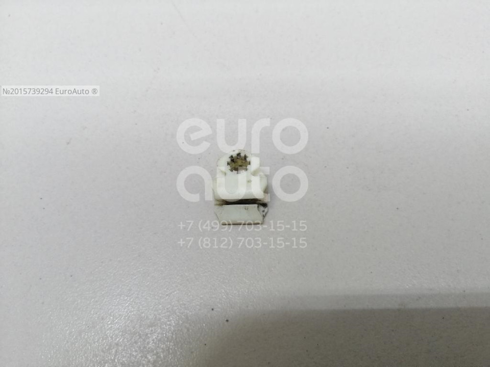 5Q0611797B Держатель VAG | Запчасти на DRIVE2