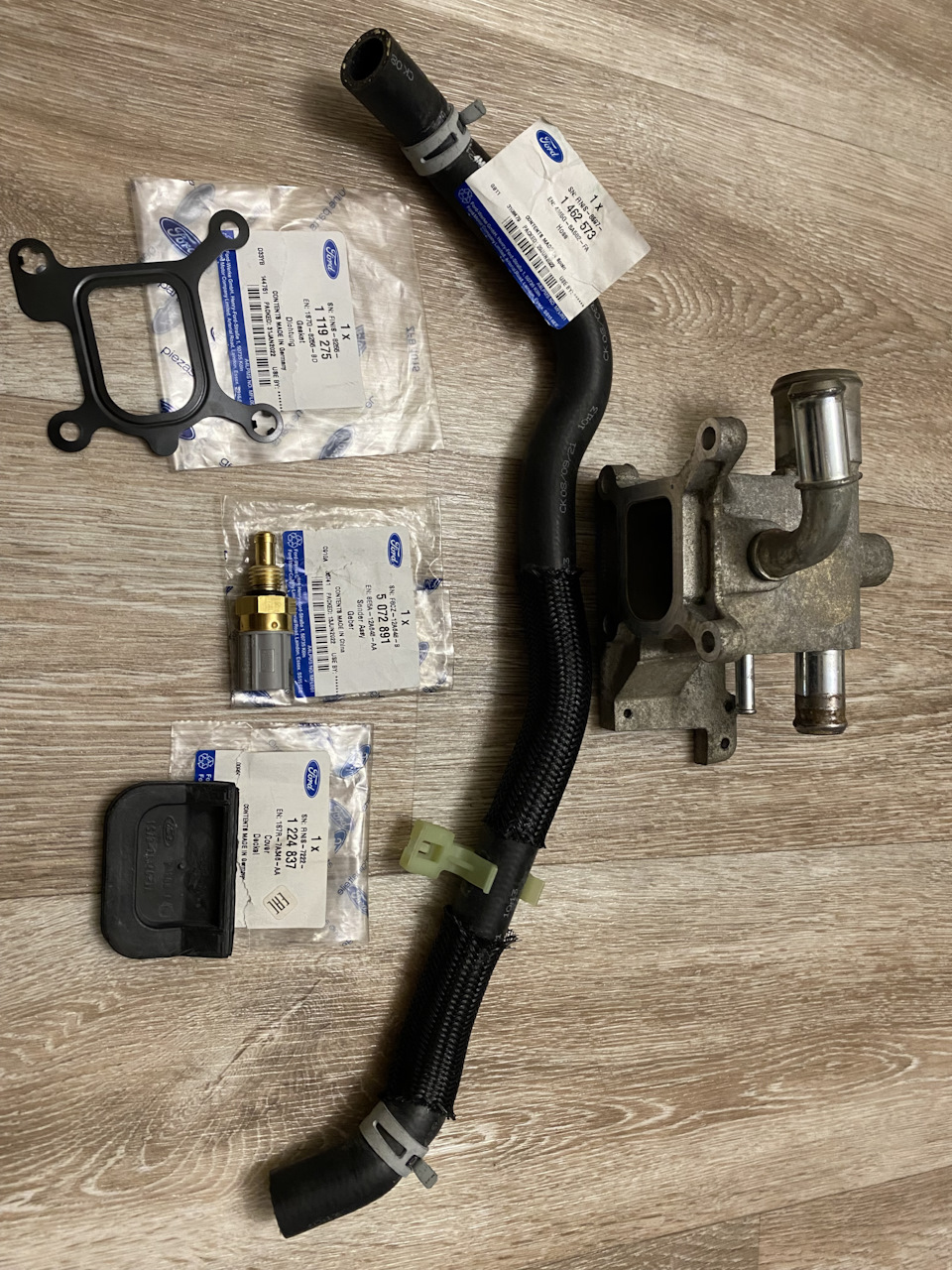 Фланец (тройник) — Ford Mondeo IV, 2 л, 2008 года | запчасти | DRIVE2