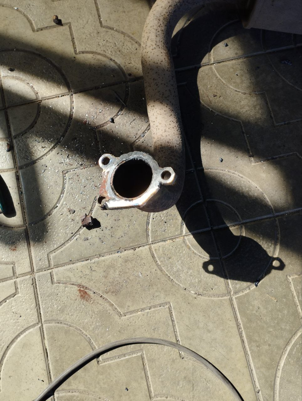 Замена средней части выхлопной трубы — Mitsubishi Pajero Pinin, 2 л ...