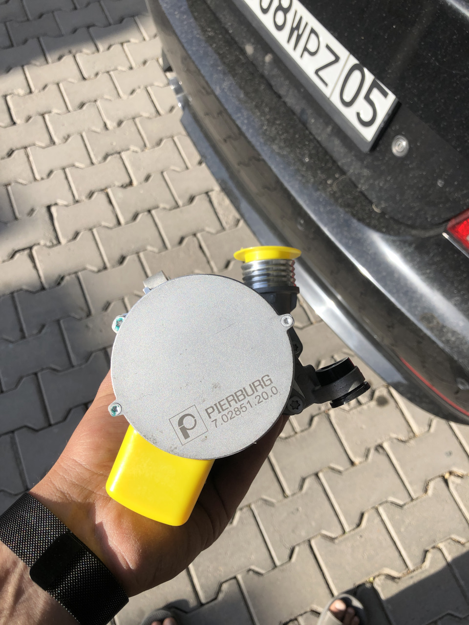 702851200 Насос PIERBURG | Запчасти на DRIVE2