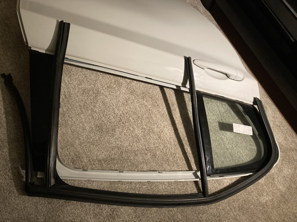 S323A: Soft-Close-Automatic, замки с электродоводчиками в BMW 1 F20 ...