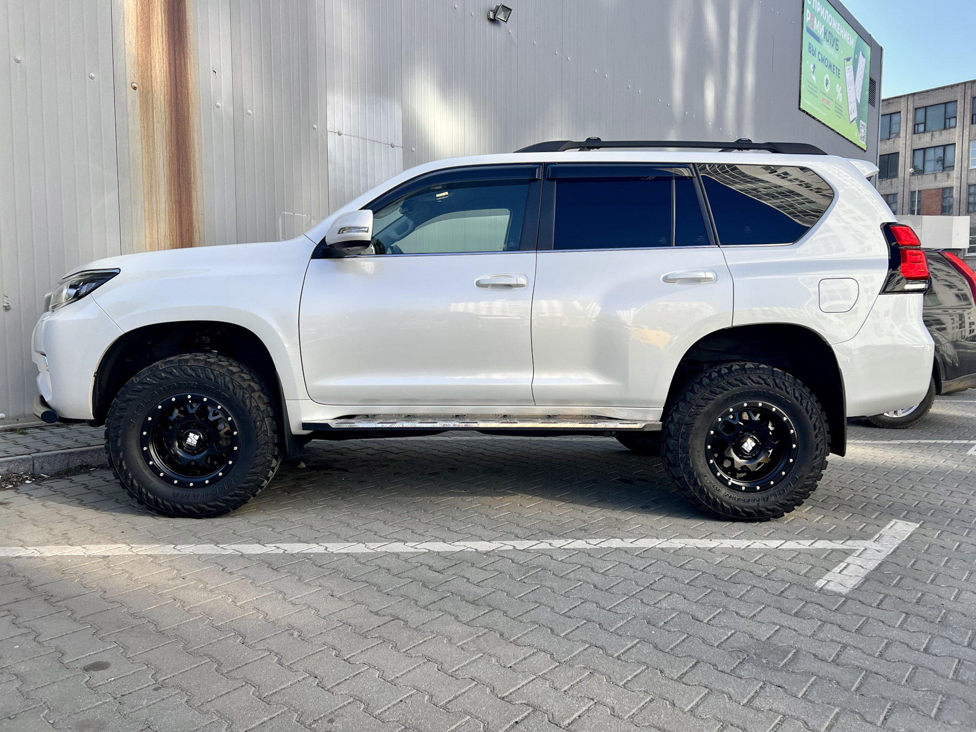 YOKOHAMA GEOLANDAR MT 285/70/17 — Toyota Land Cruiser Prado 150-series ...