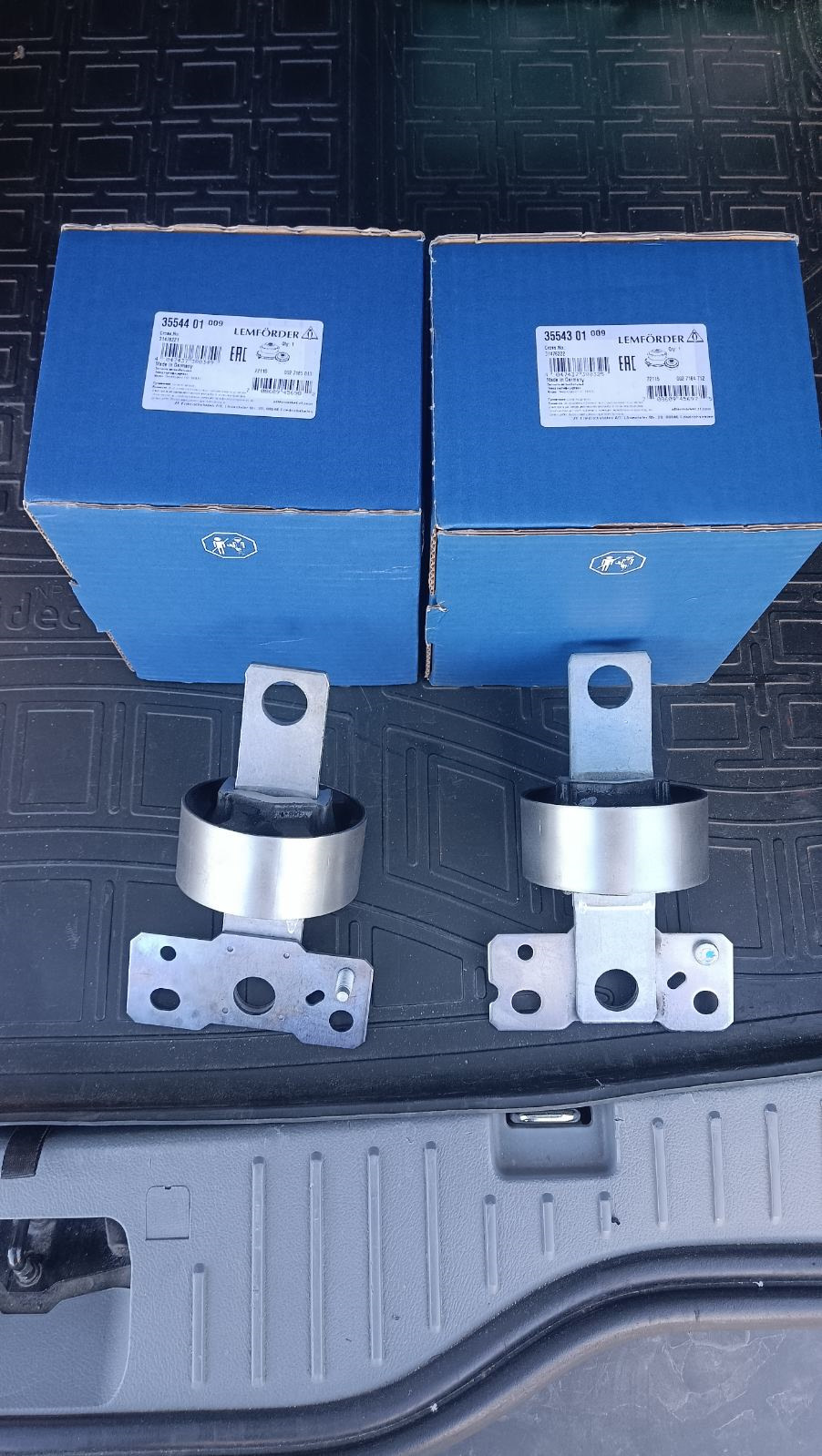 3554301 Сайлентблок рычага подвески LEMFORDER | Запчасти на DRIVE2