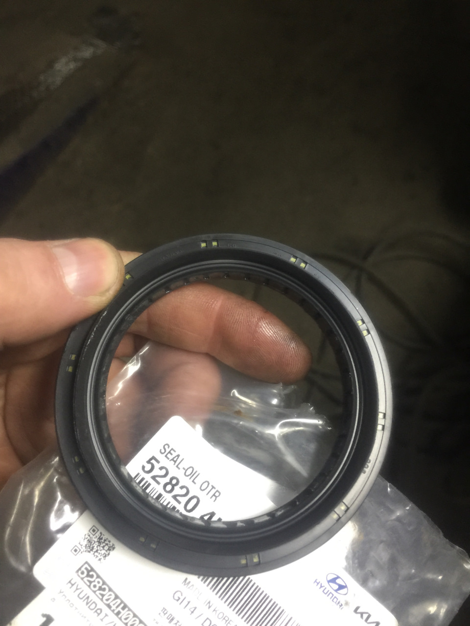 Замена заднего ступичного подшипника — Hyundai Grand Starex, 2,5 л ...