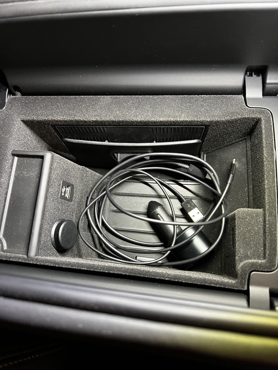 Беспроводная зарядка и обновление USB портов — BMW 7 series (G11/G12 ...