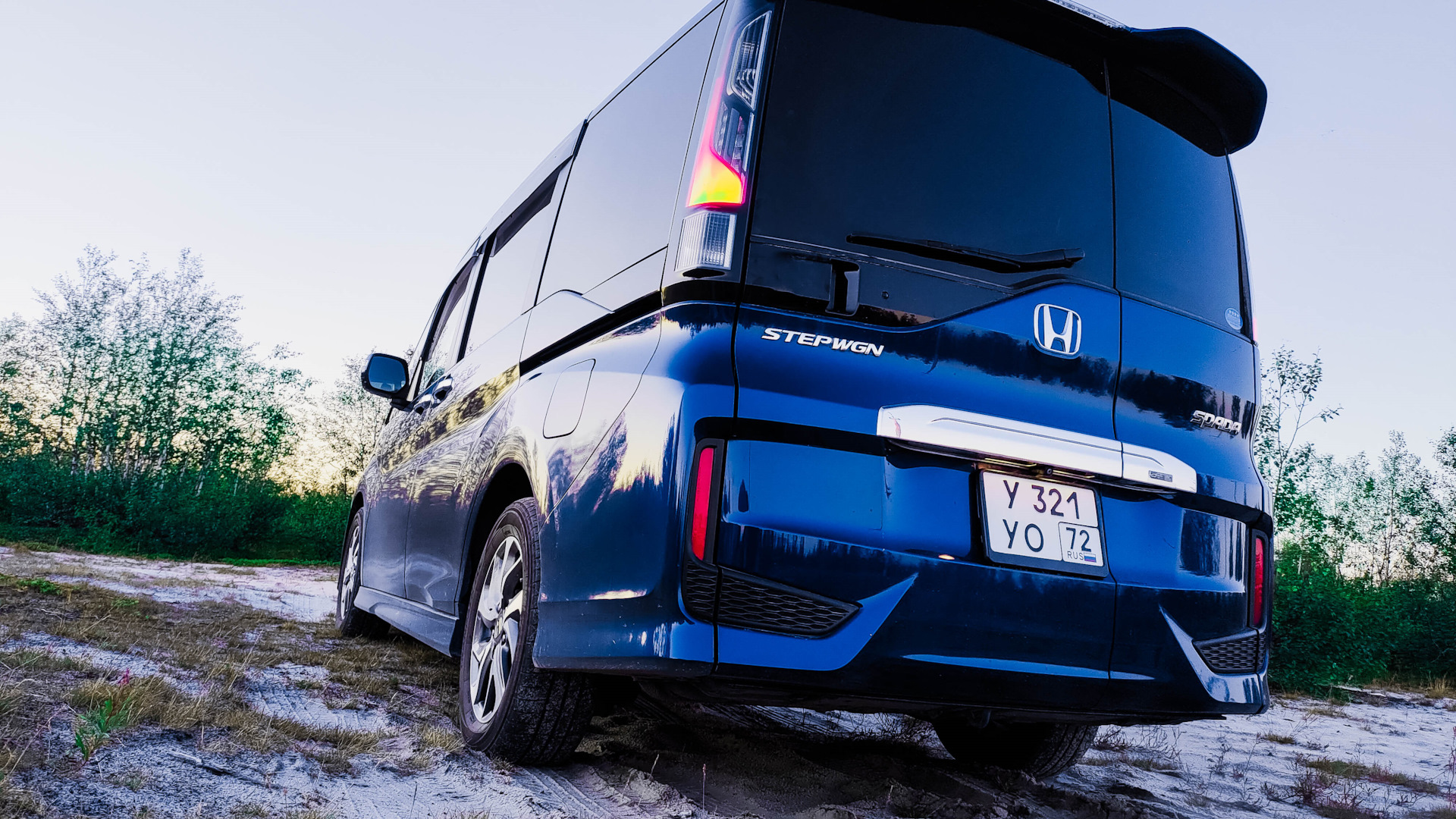 Honda Stepwgn (5G) 1.5 бензиновый 2016 | ٩( ̮̮̃ ̃)۶Синий Bus'ик на DRIVE2