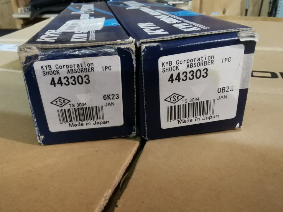 Замена задних амортизаторов — Peugeot 807, 2 л, 2004 года | расходники ...