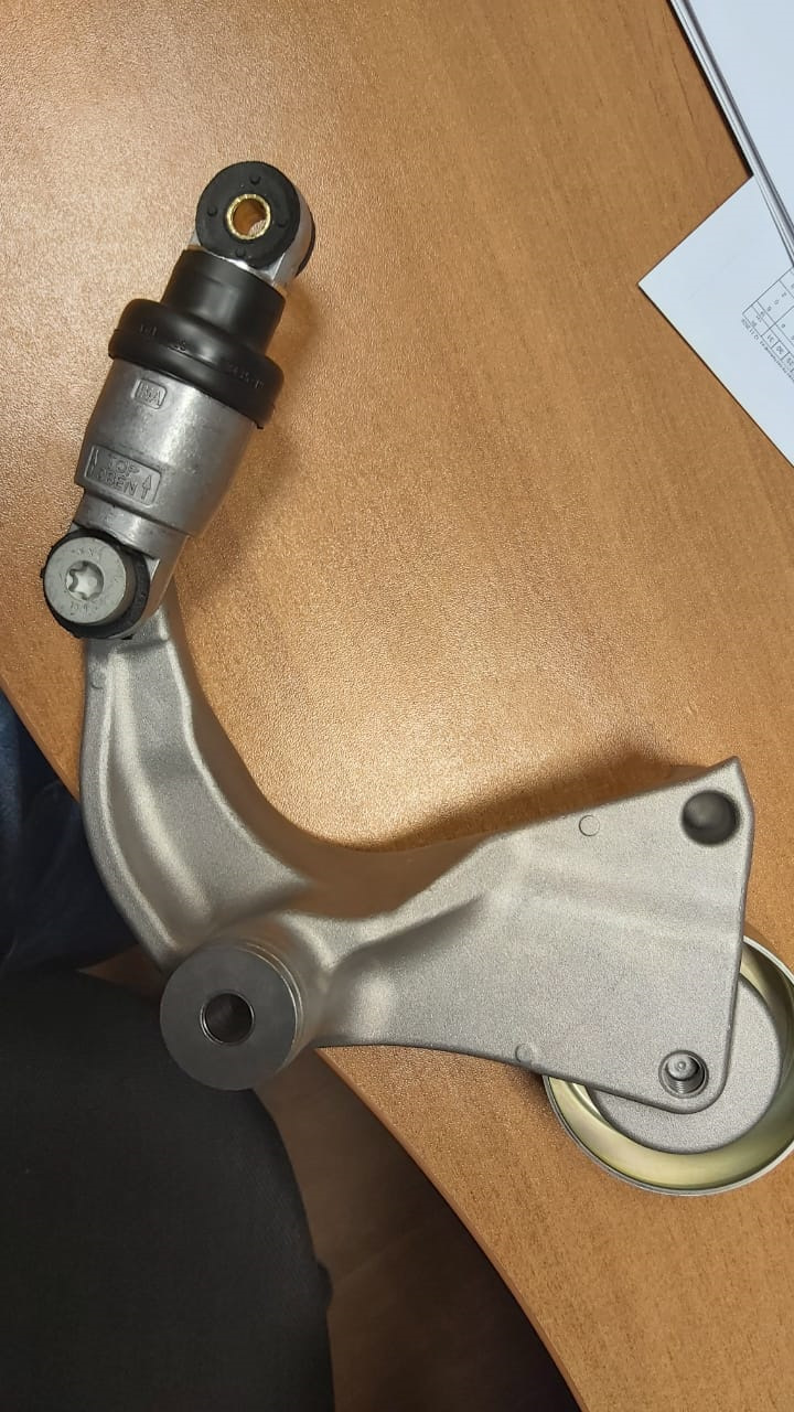 Замена натяжителя приводного ремня — Honda CR-V (RM), 2 л, 2013 года ...