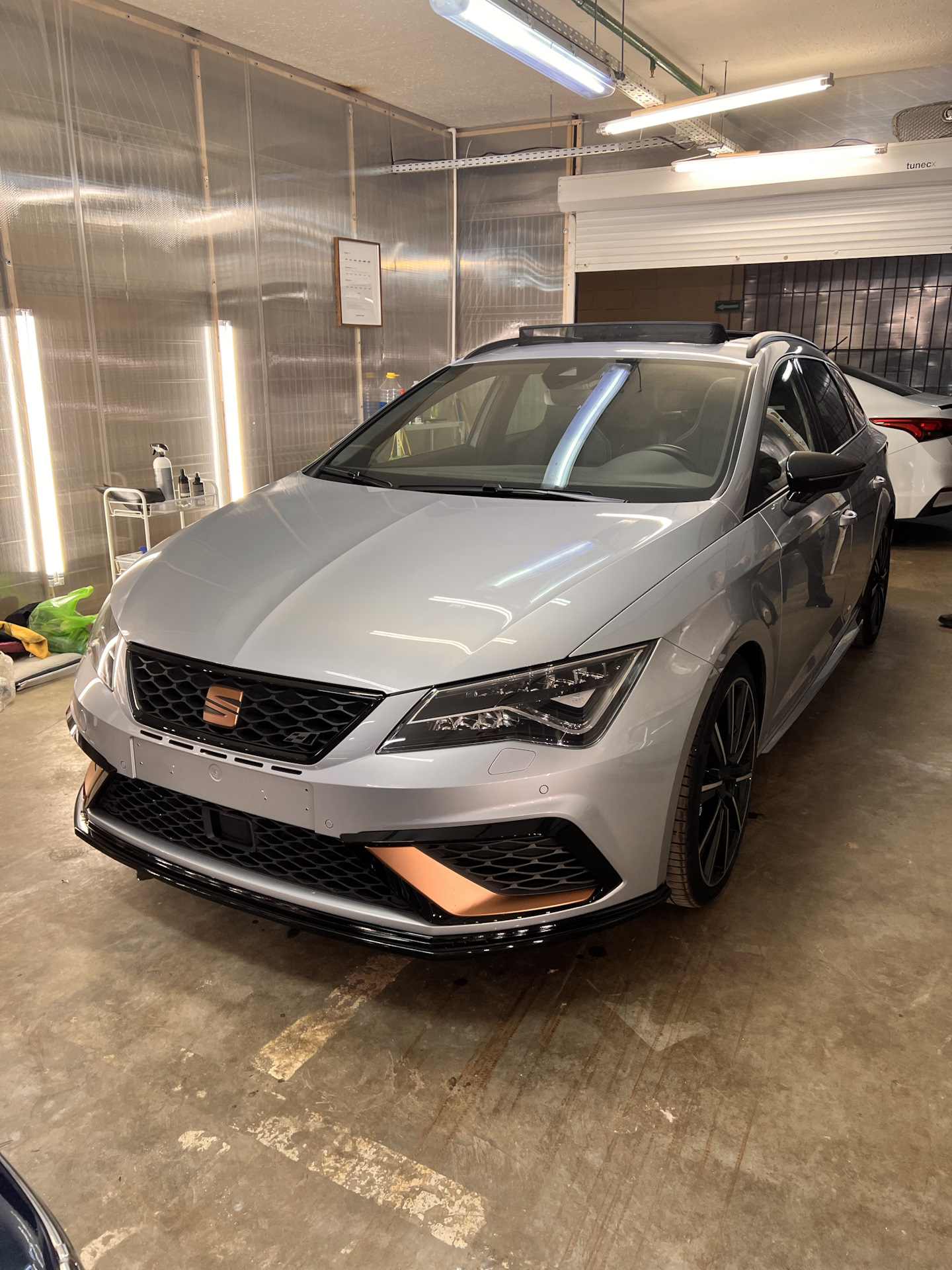 2. Cupra R look — SEAT Leon Cupra (Mk III), 2 л, 2019 года | тюнинг ...