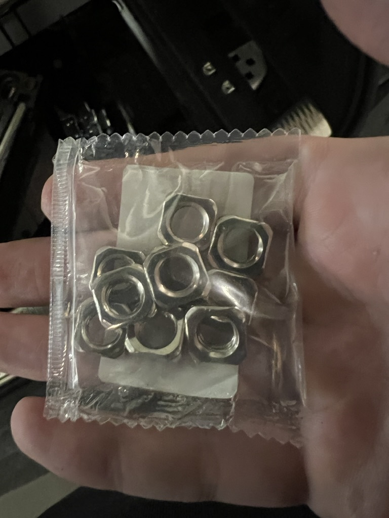 Система крепления груза в багажник — Audi Q7 (1G), 3 л, 2008 года ...