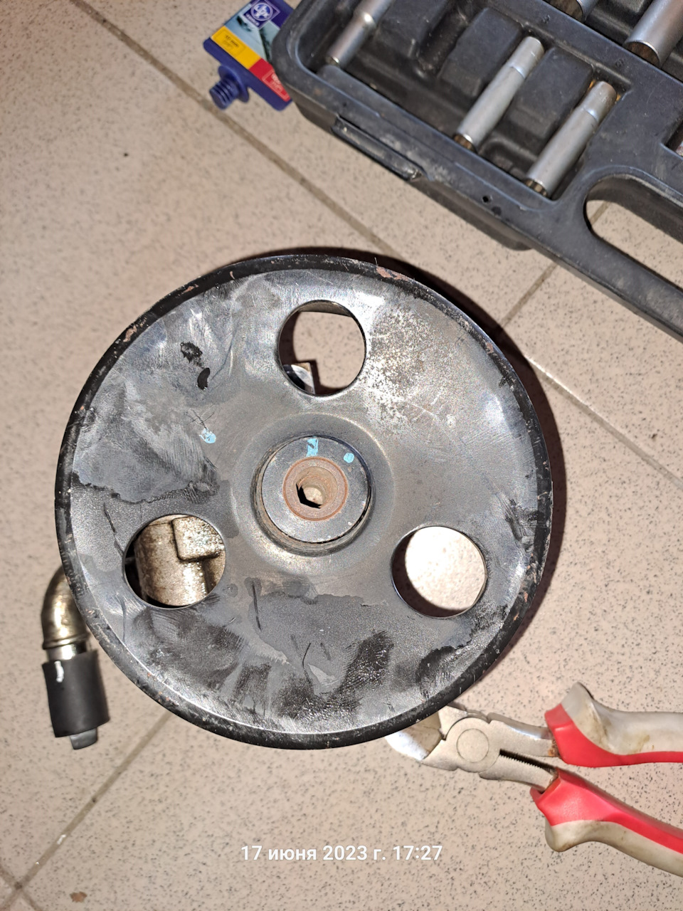 Замена насоса ГУР на GM 95216831 — Chevrolet Lacetti Sedan, 1,4 л, 2007 ...