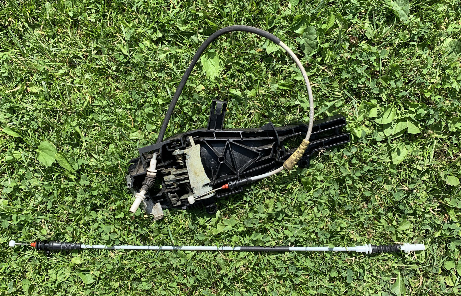 Трос наружной ручки двери — BMW X5 (E70), 3 л, 2008 года | своими ...