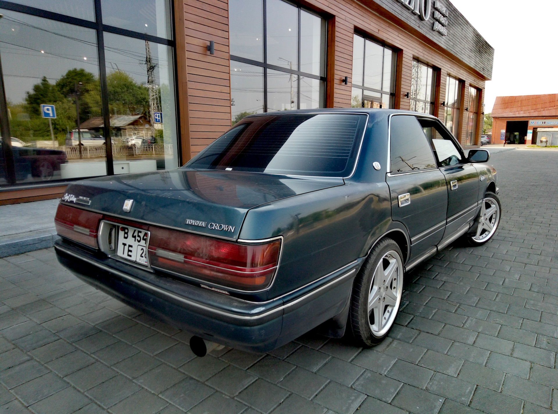 Просто хороший тёплый день, просто фотки 🐋🐳) — Toyota Crown (S130), 2 л ...