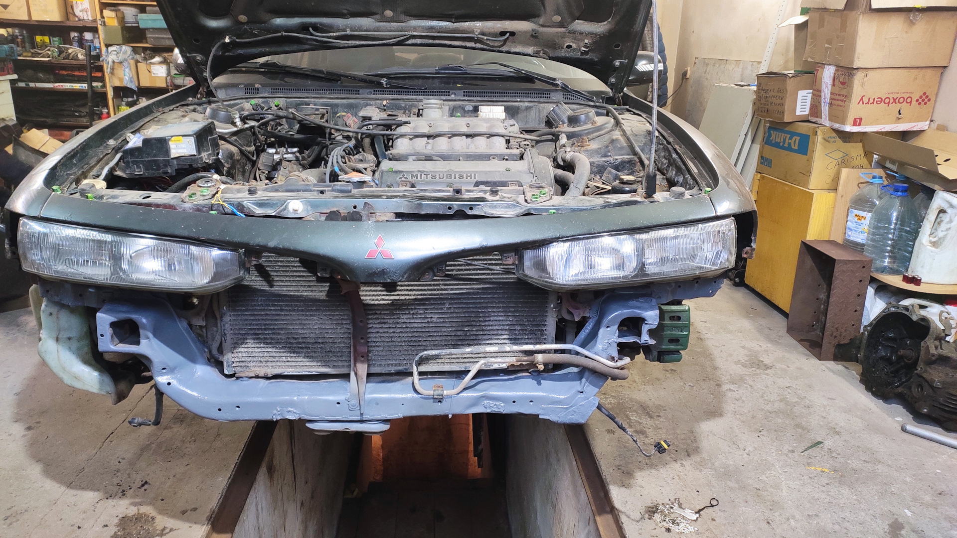 Установка кенгурятника — Mitsubishi Galant (7G), 2 л, 1994 года ...