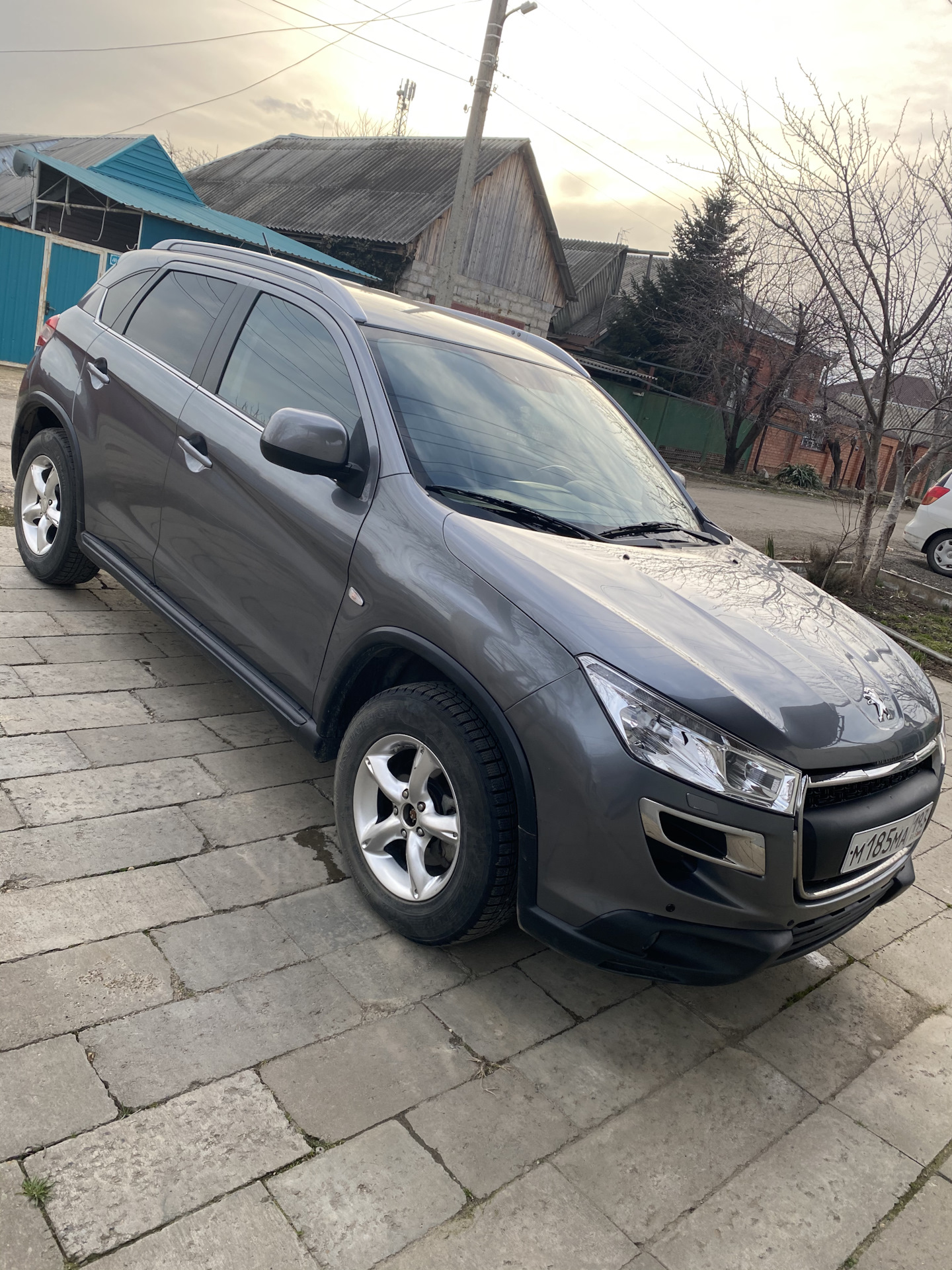 Чуть чуть фото. Так она в продаже — Peugeot 4008, 2 л, 2012 года | мойка | DRIVE2