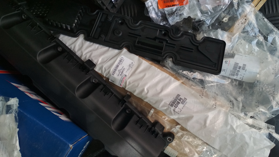 0248P6 Крышка клапанная Peugeot Citroen | Запчасти на DRIVE2