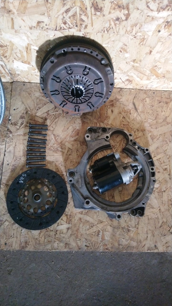 Комплект для установки двигателя VR5/VR6 продольно. — Audi 80 (B2), 2,2 ...