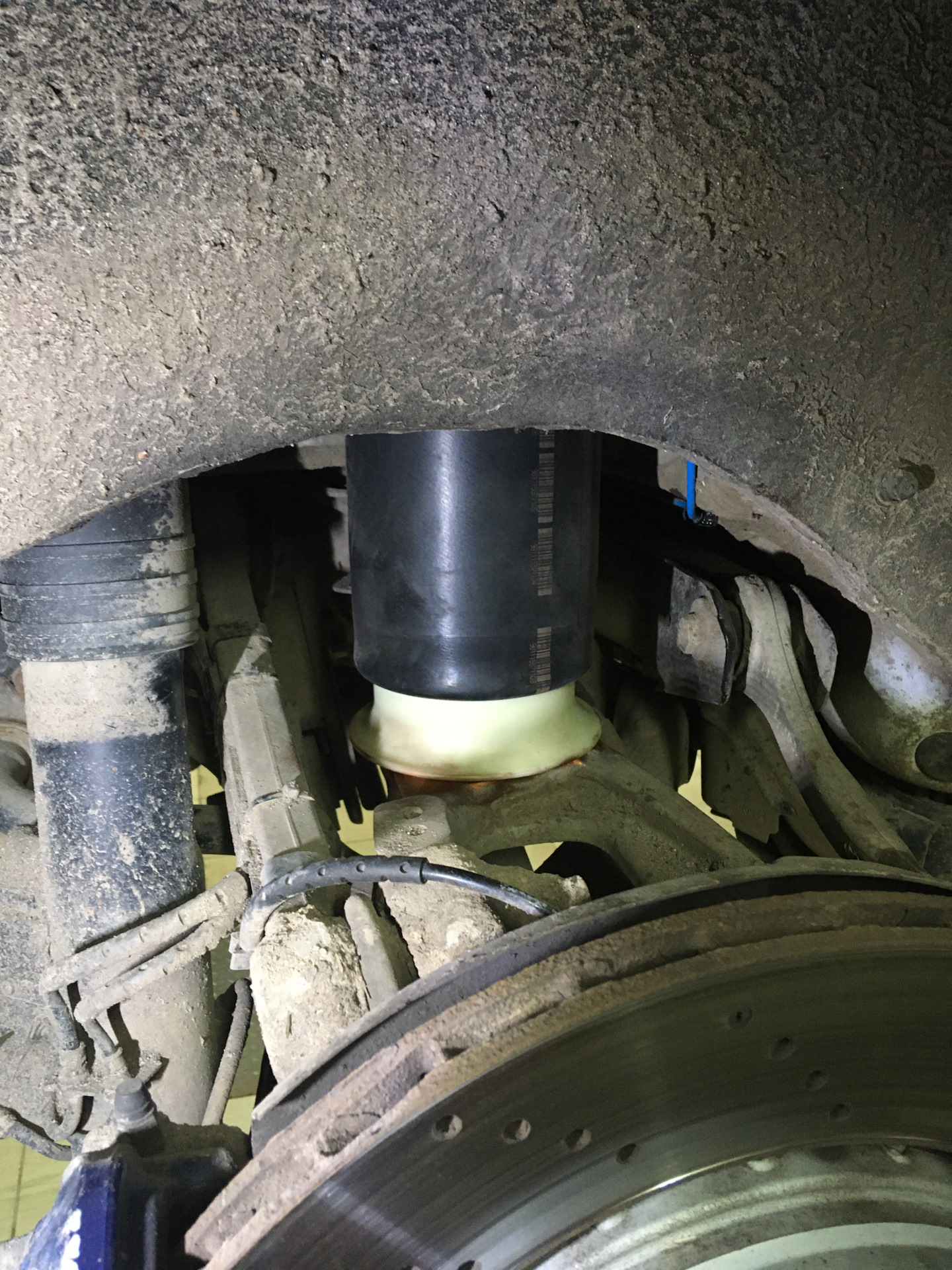 Замена опор двигателя, опоры акпп и пневмобаллона. — BMW X5 (E70), 3 л ...