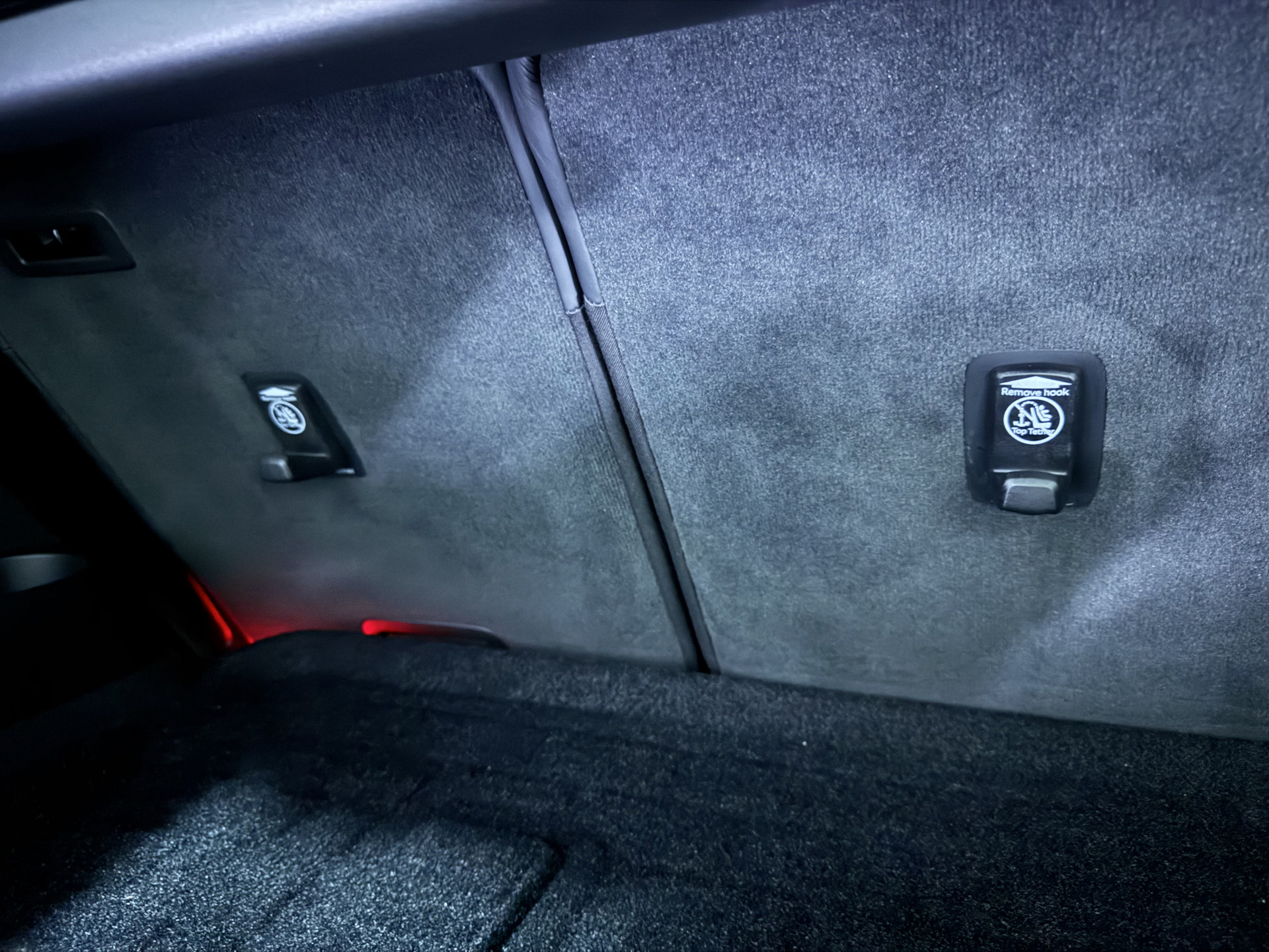 Подсветка дверей и прочие мелочи — Audi Q7 (2G), 3 л, 2019 года ...