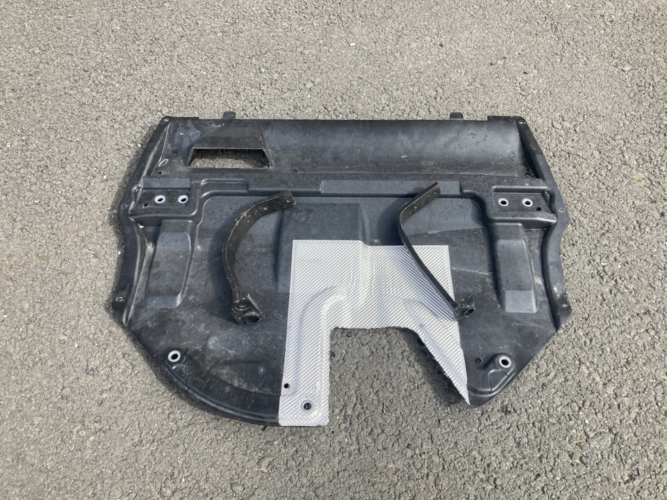 Оригинальная композитная защита картера VAG — Skoda Fabia Combi Mk2, 1 ...