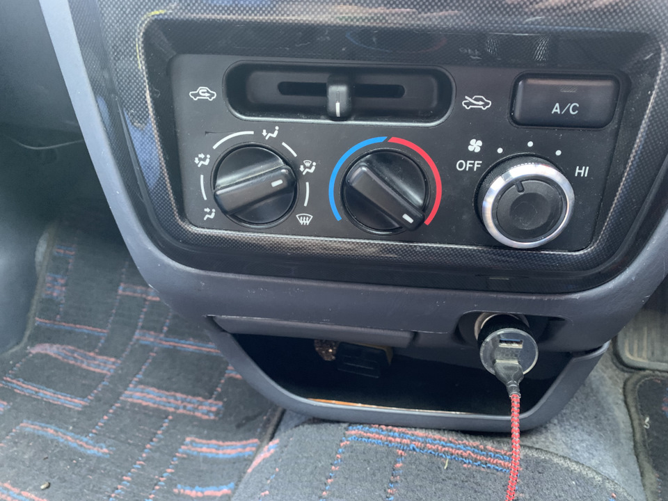 Крутилки печки — Toyota Town Ace Noah, 2 л, 1998 года | аксессуары | DRIVE2