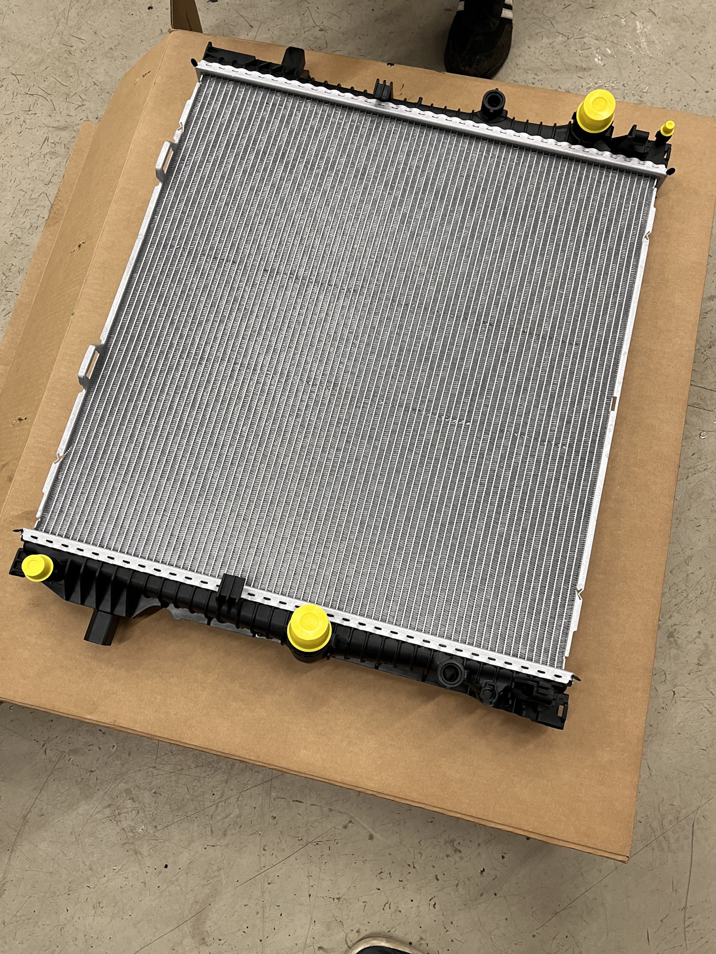 Замена основного радиатора — BMW X4 (G02), 2 л, 2018 года | визит на ...