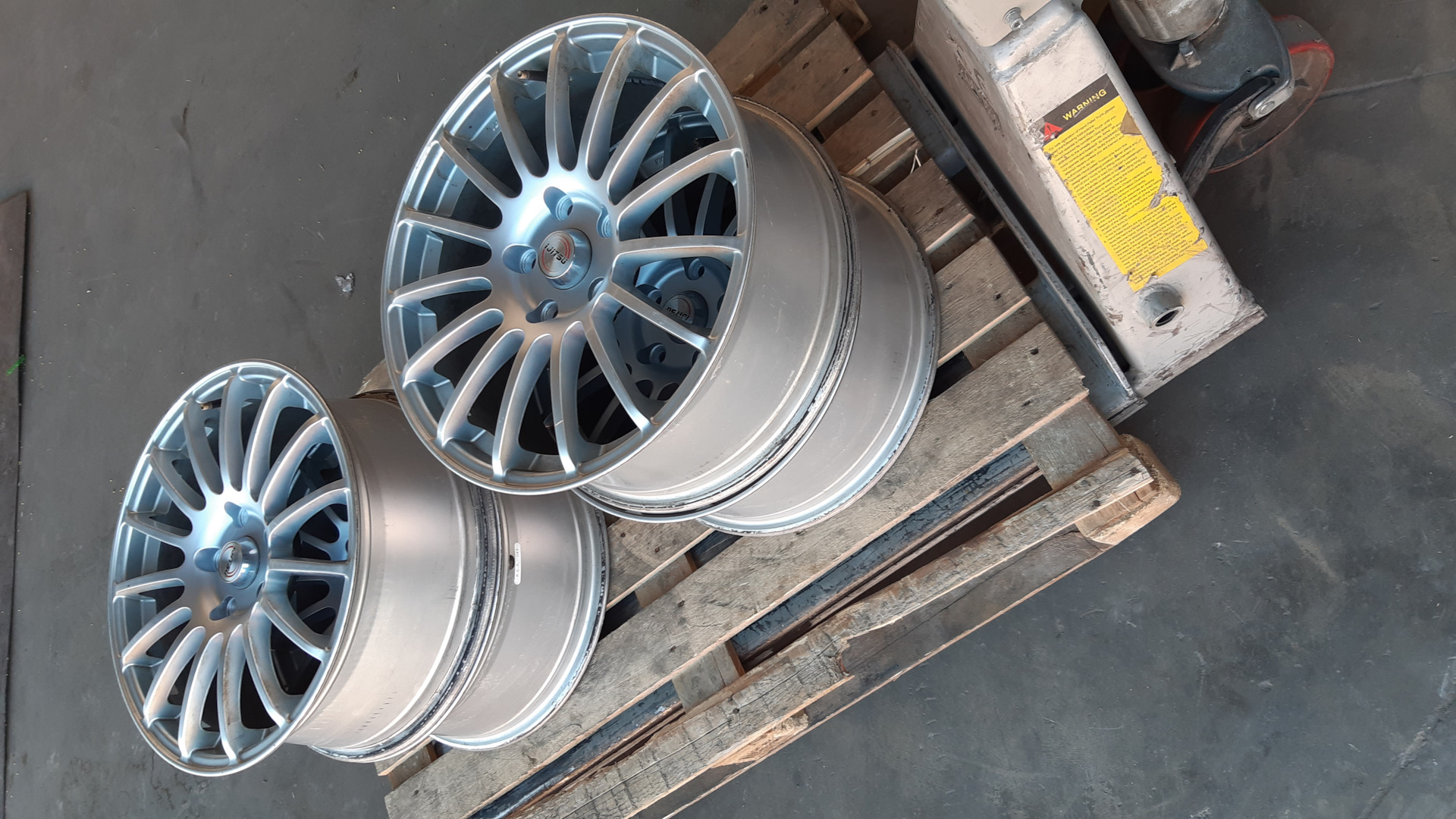 $24 Снова диски… или размер имеет значение…) — Skoda Octavia A7 Mk3, 1 ...