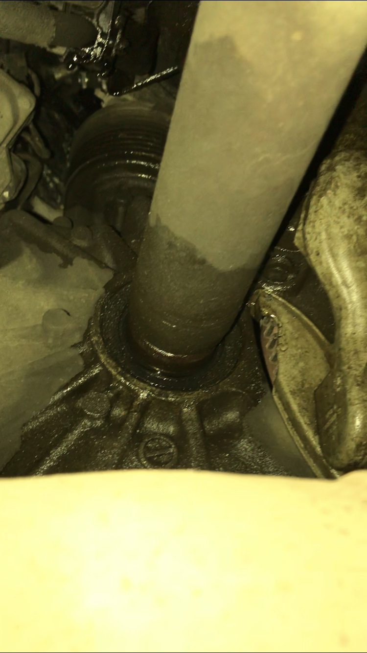 Замена сальника привода коробки 🤨 — MINI Cooper S Mk II, 1,6 л, 2010 ...