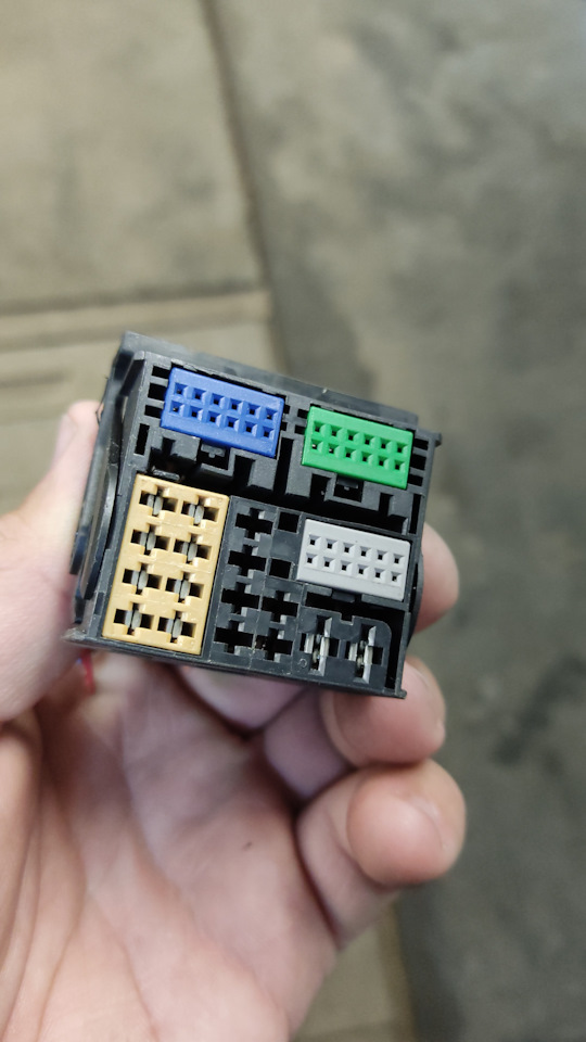 8X0035444 Корпус VAG | Запчасти на DRIVE2