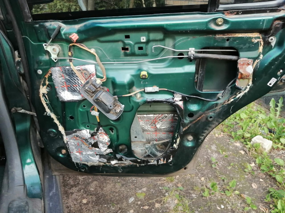 Стеклоподъёмник задний правый ожил! — Honda CR-V (RD1, RD2), 2 л., 1999 ...