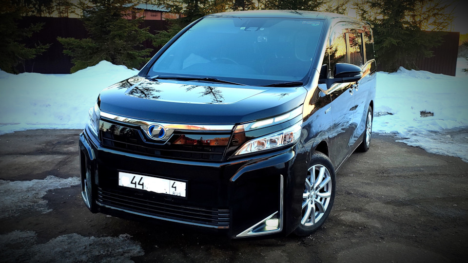 Бортжурнал Toyota Voxy BLACK HYBRID