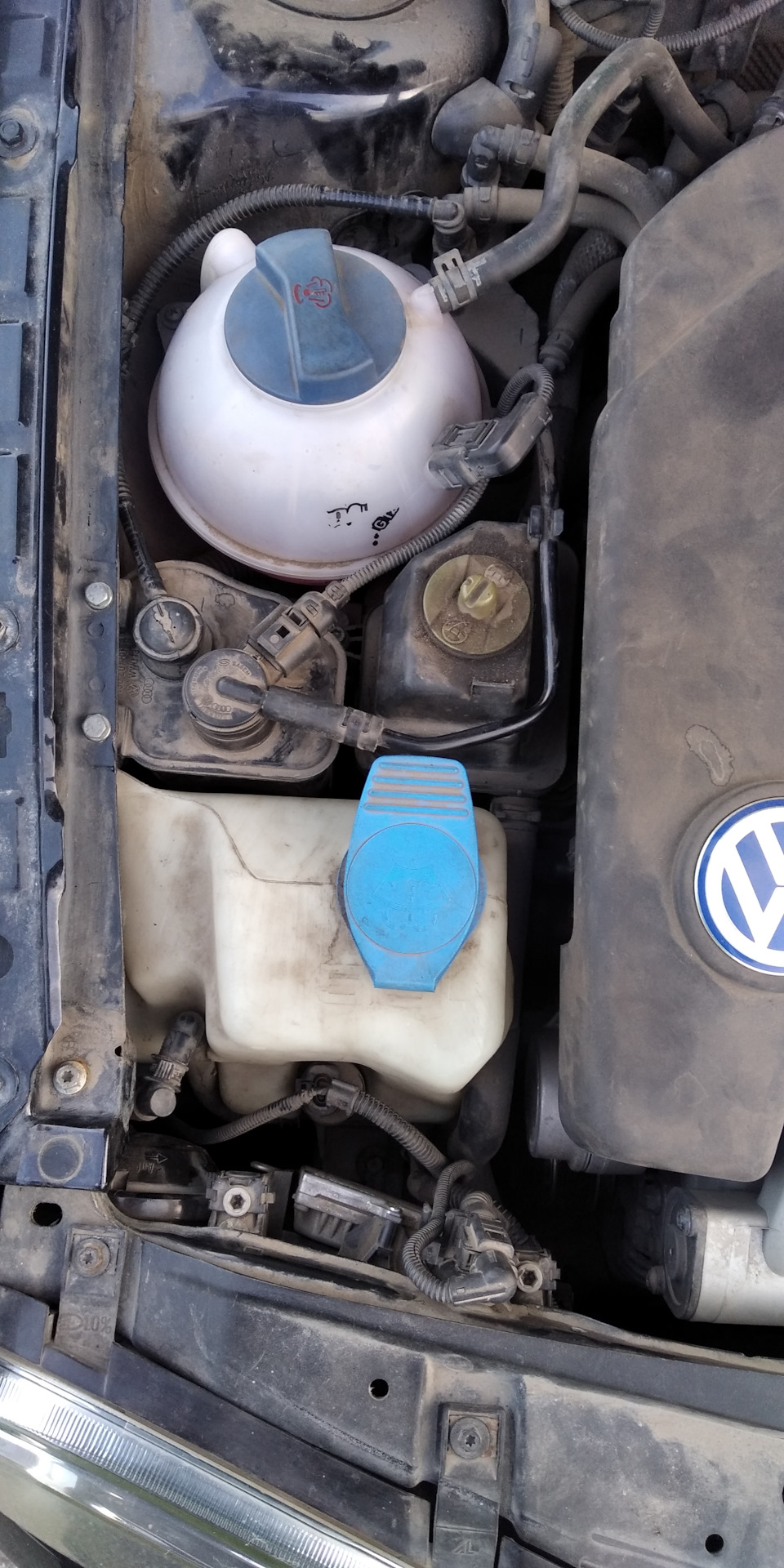 Агония электрики продолжается (насос бачка омывателя) — Volkswagen Golf ...