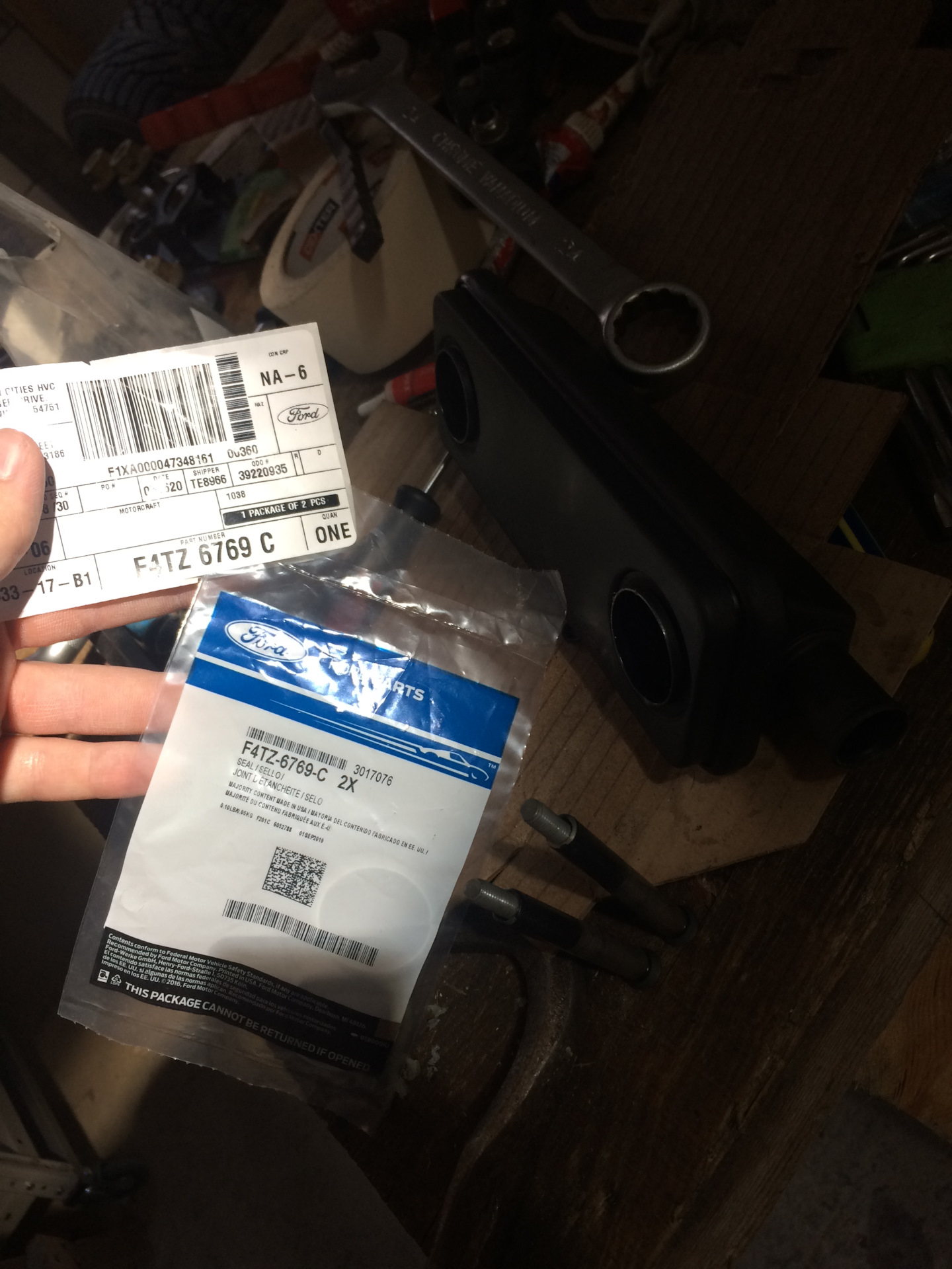 Вентиляция картера и воздушный тракт — Ford F-Series (9G), 7,3 л, 1996 ...