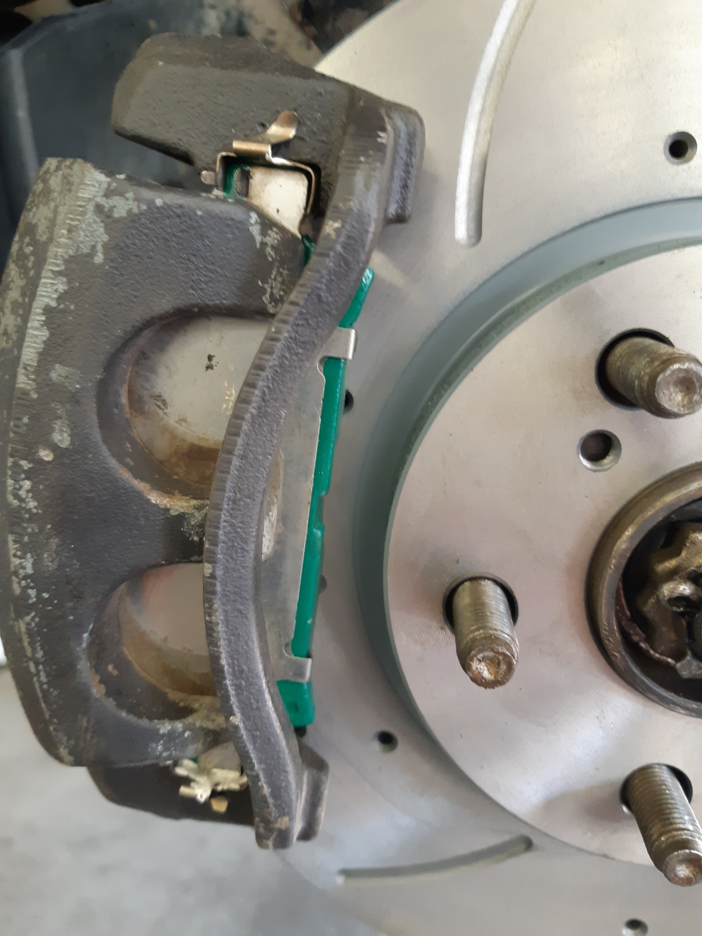 Замена передних тормозных дисков на перфорированые и т.д. — Toyota ...