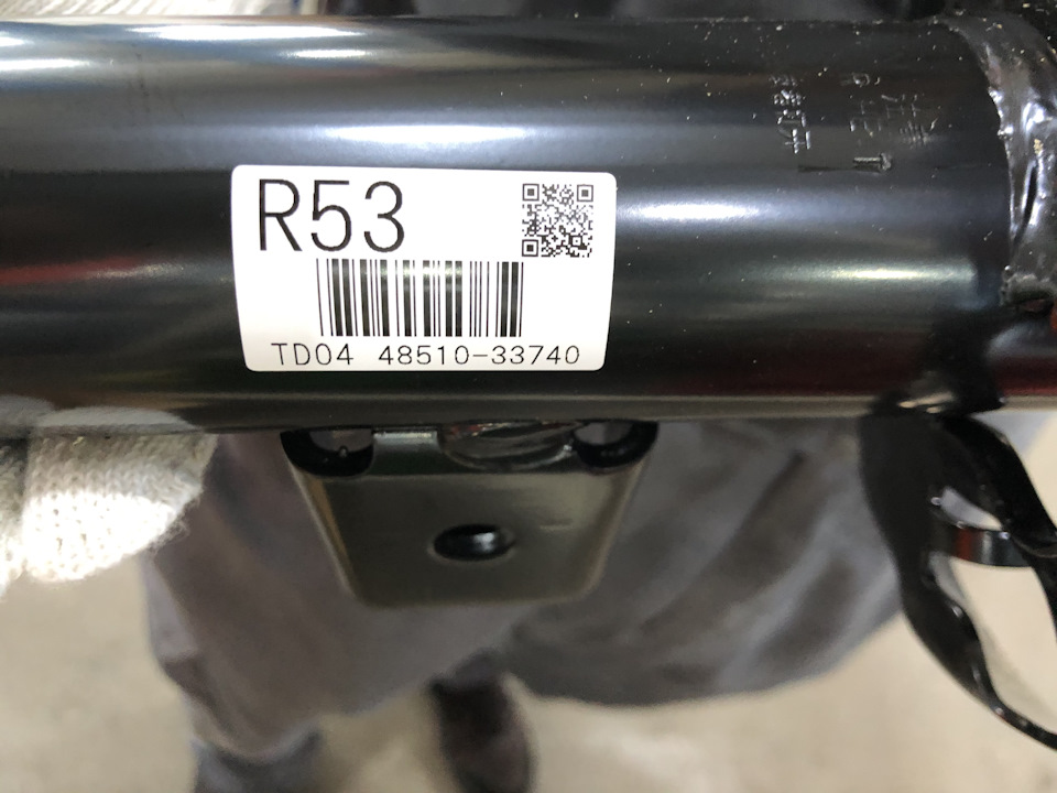 4851080863 Стойка передняя TOYOTA LEXUS | Запчасти на DRIVE2