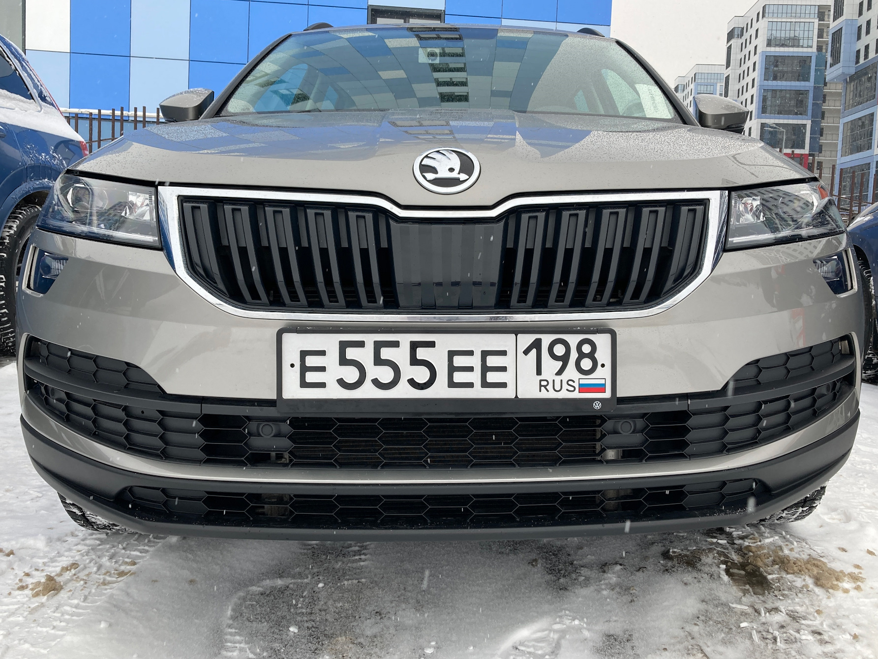 Номерные рамки VAG 000071801BC — Skoda Karoq, 1,4 л, 2020 года ...