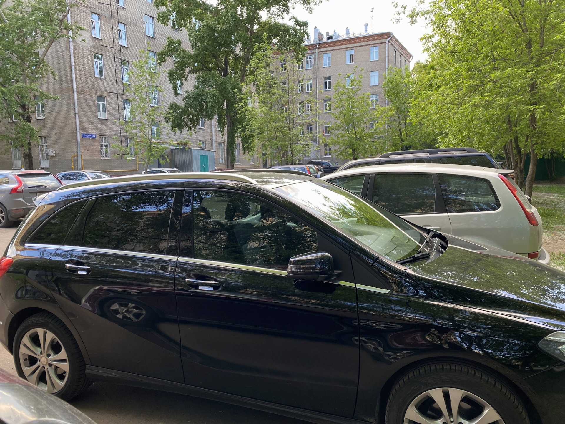 установка алюминиевых дуг на крышу — Mercedes-Benz B-Class (W246), 1,6 ...