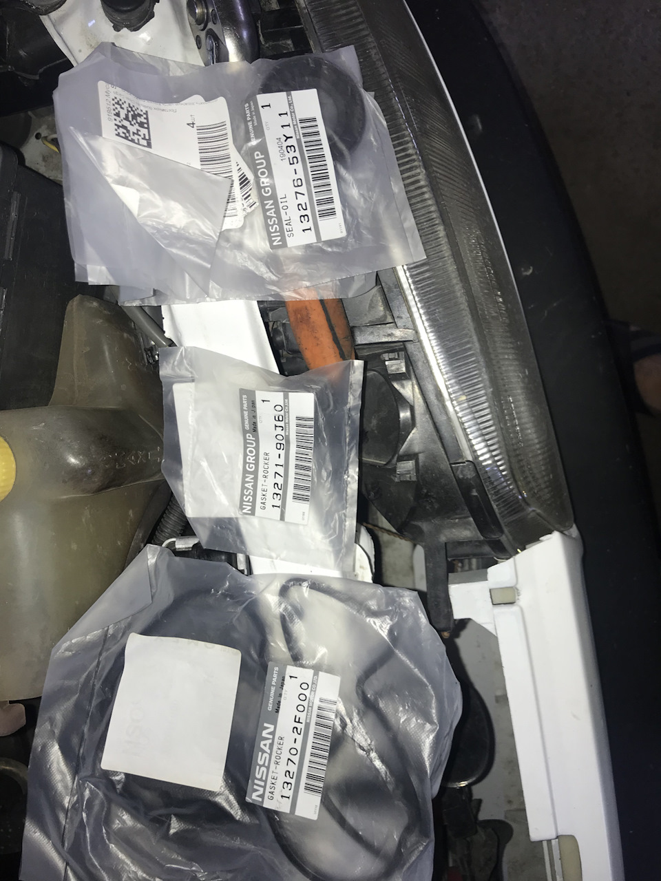 132702F000 Прокладка, крышка головки цилиндра NISSAN INFINITI ...