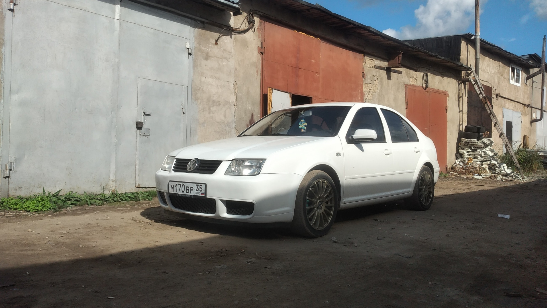 R32 bora — Volkswagen Bora (1G), 2 л, 2000 года | тюнинг | DRIVE2