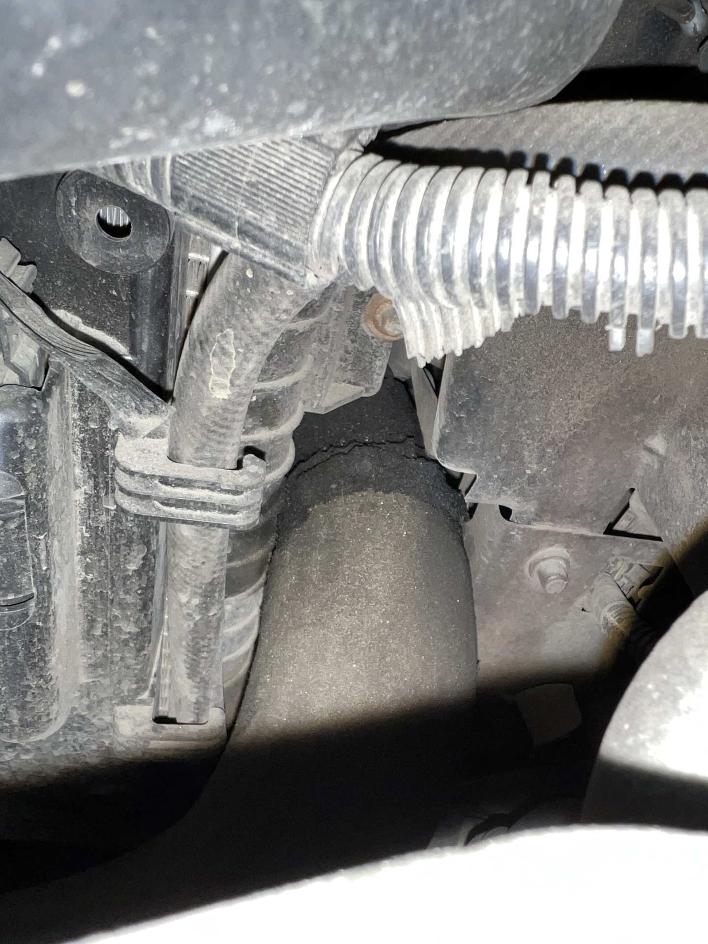 408 000 и 416 000 Замена патрубка + датчика парковки, плановое ТО ...