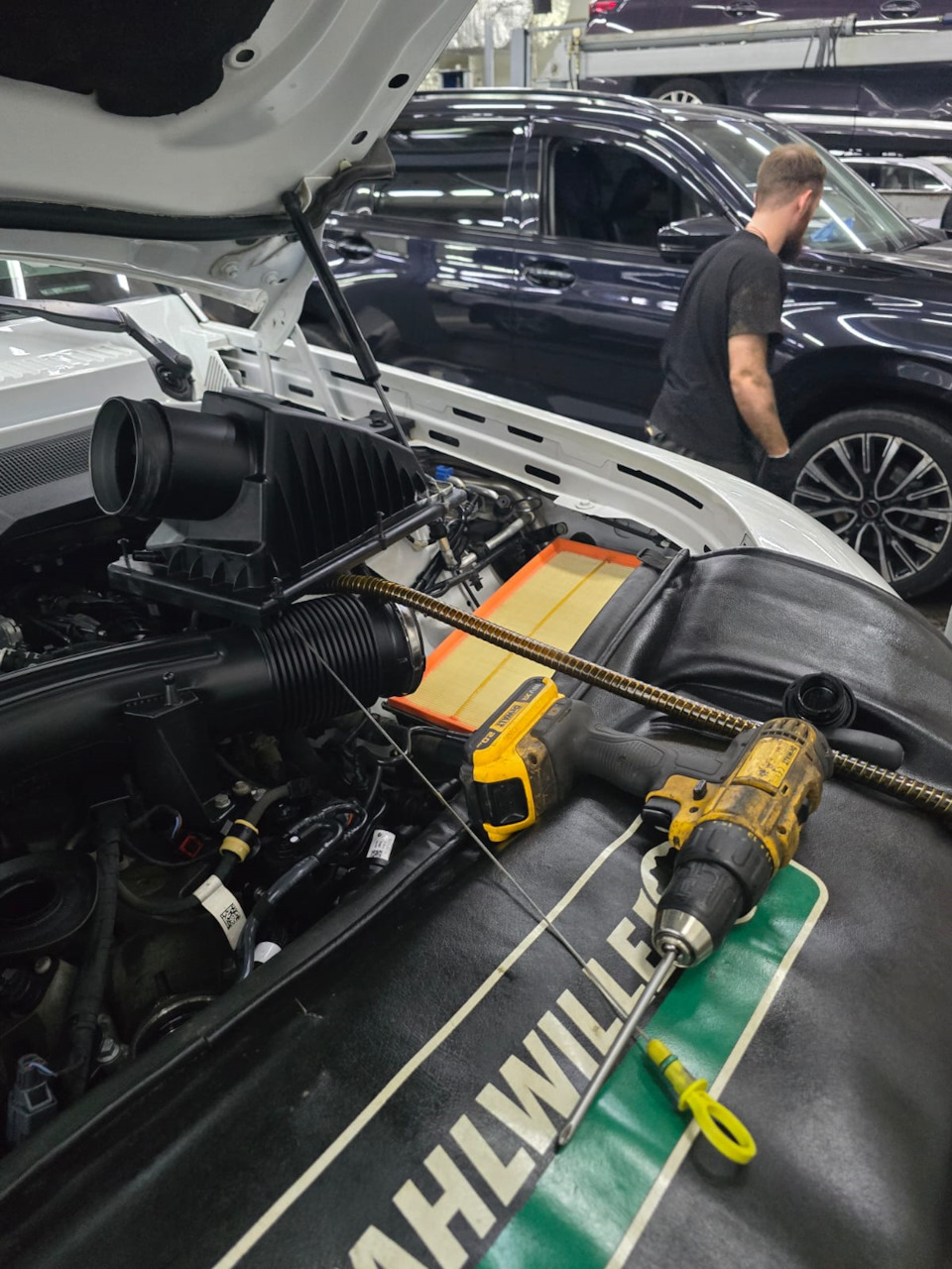 N10. ТО7 в JLR Кунцево — Land Rover Defender (L663), 3 л, 2021 года ...