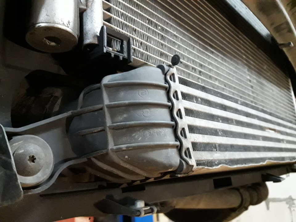 Установка омывателя фар и наконец то подключил ПТФ. — Audi 80 (B3), 1,8 ...