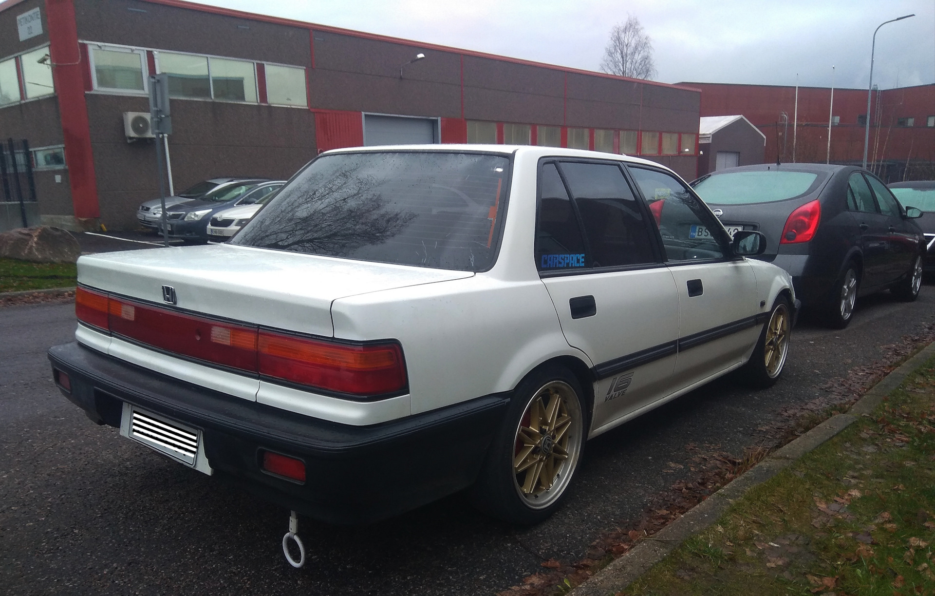 Полировка задней панели — Honda Civic (4G), 1,5 л, 1990 года | поломка ...